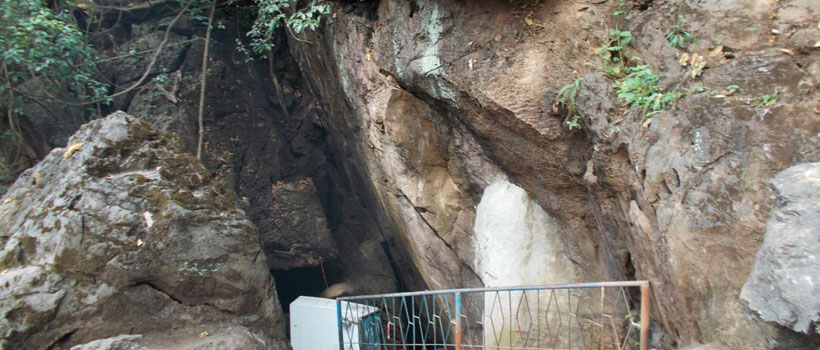 Gupteshwar Caves - Travel Holidays India